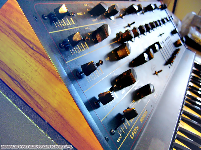 Crumar DS2 | sounds-for-synths.com